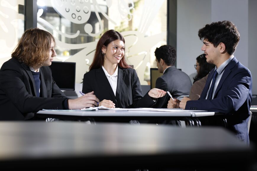 Sixth Form - Harris Academy Wimbledon