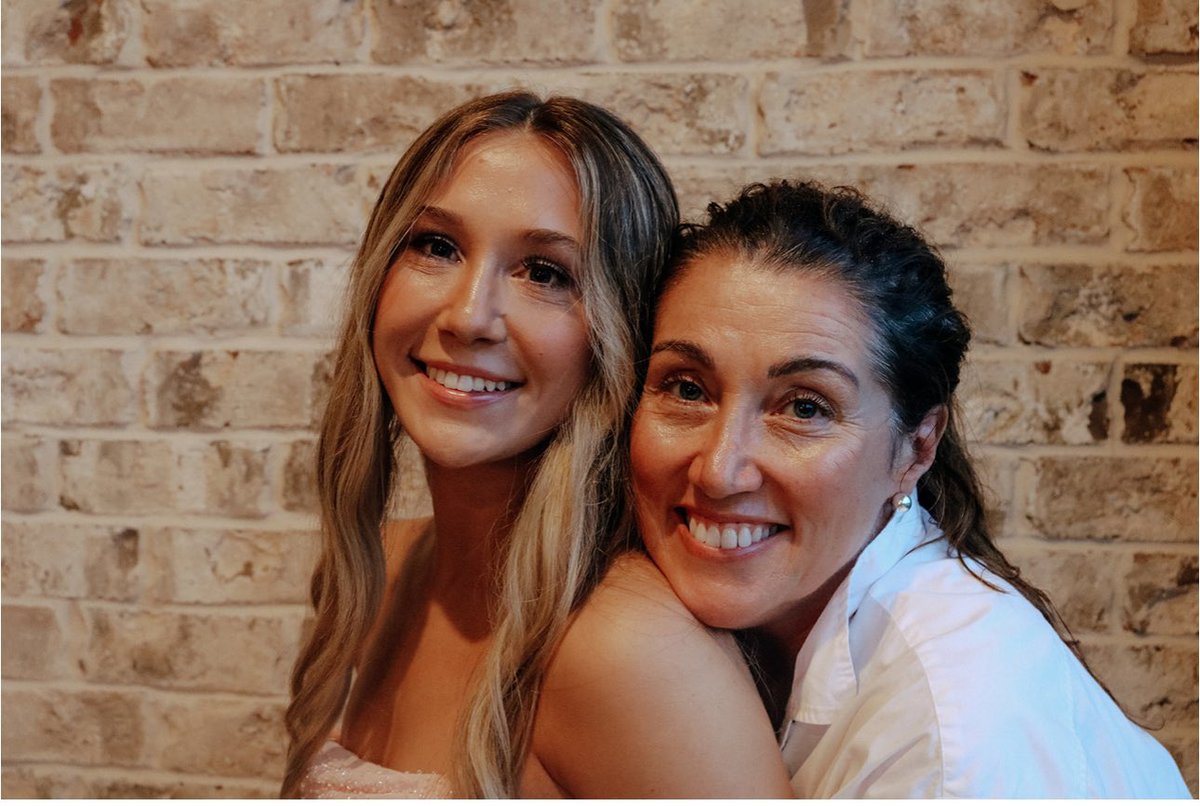 Dr. Angie's Threads – Thread Reader App