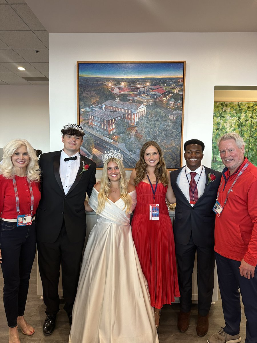 Emily Boyce Wedding Meet Cutes | The Buzz Magazines