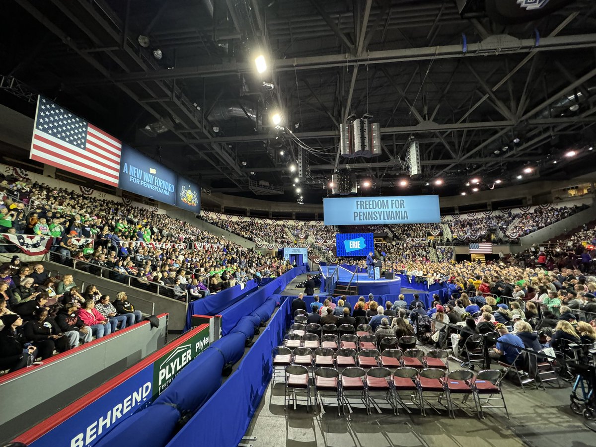 Long lines for VP Harris rally today with Sen. Fetterman at 9,000+ seat ...