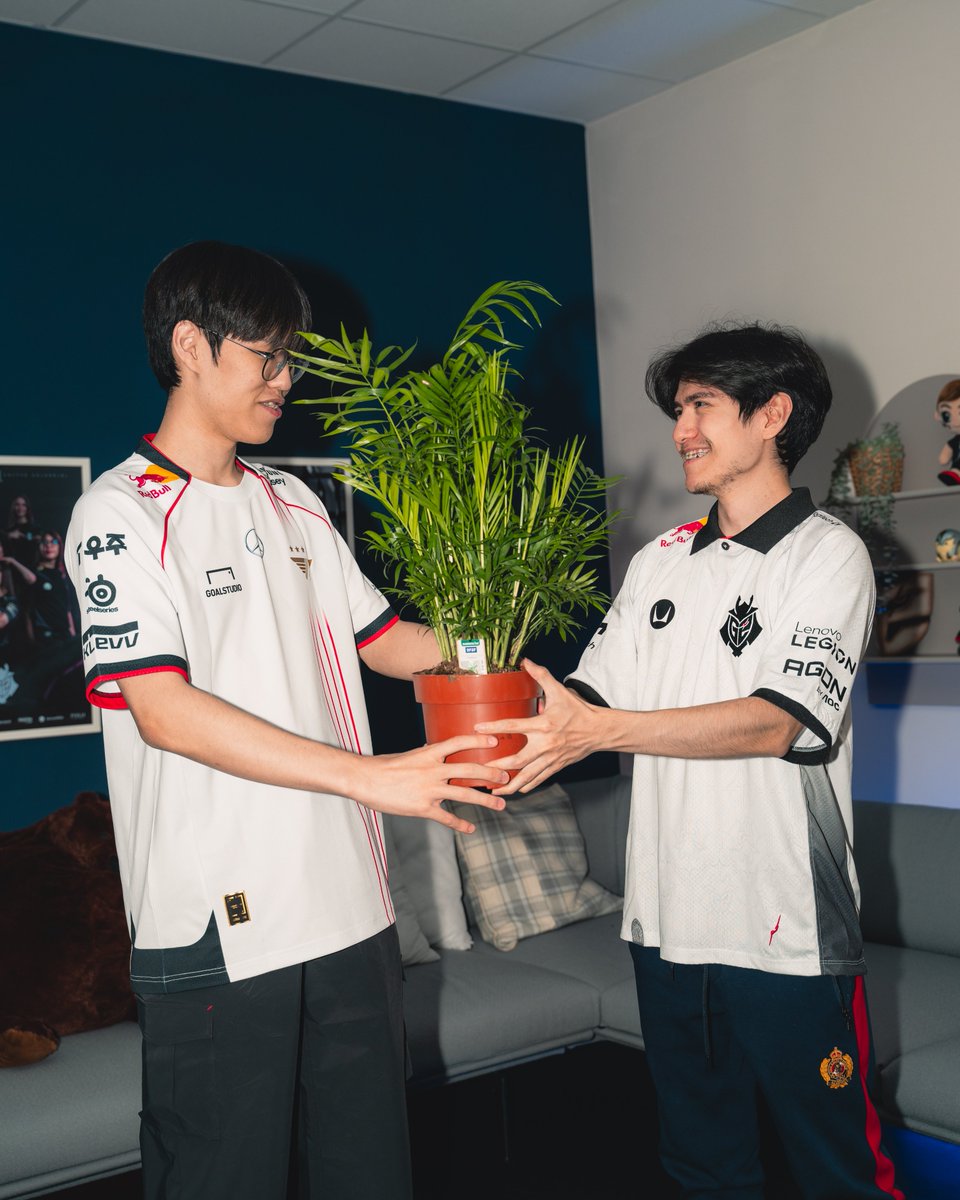 [閒聊] G2 推特 送 T1 植物 - 看板LoL - PTT網頁版