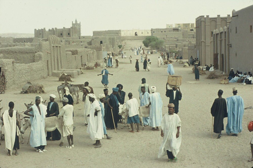 Une rue de Goundam, Mali 1959