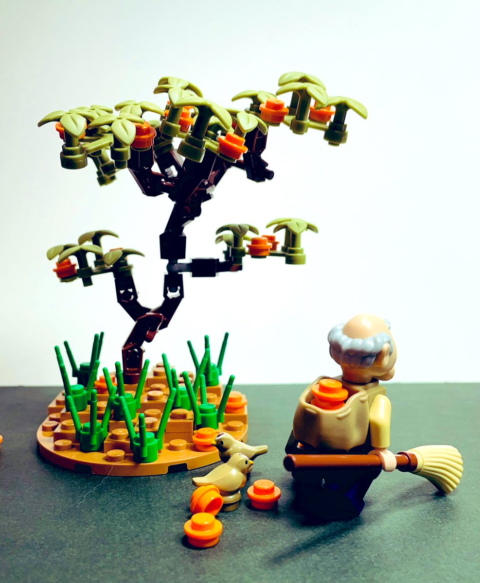 柿を取る爺さん 似合う #マペット #lego #柿 https://t.co/6OYkYWmBLq