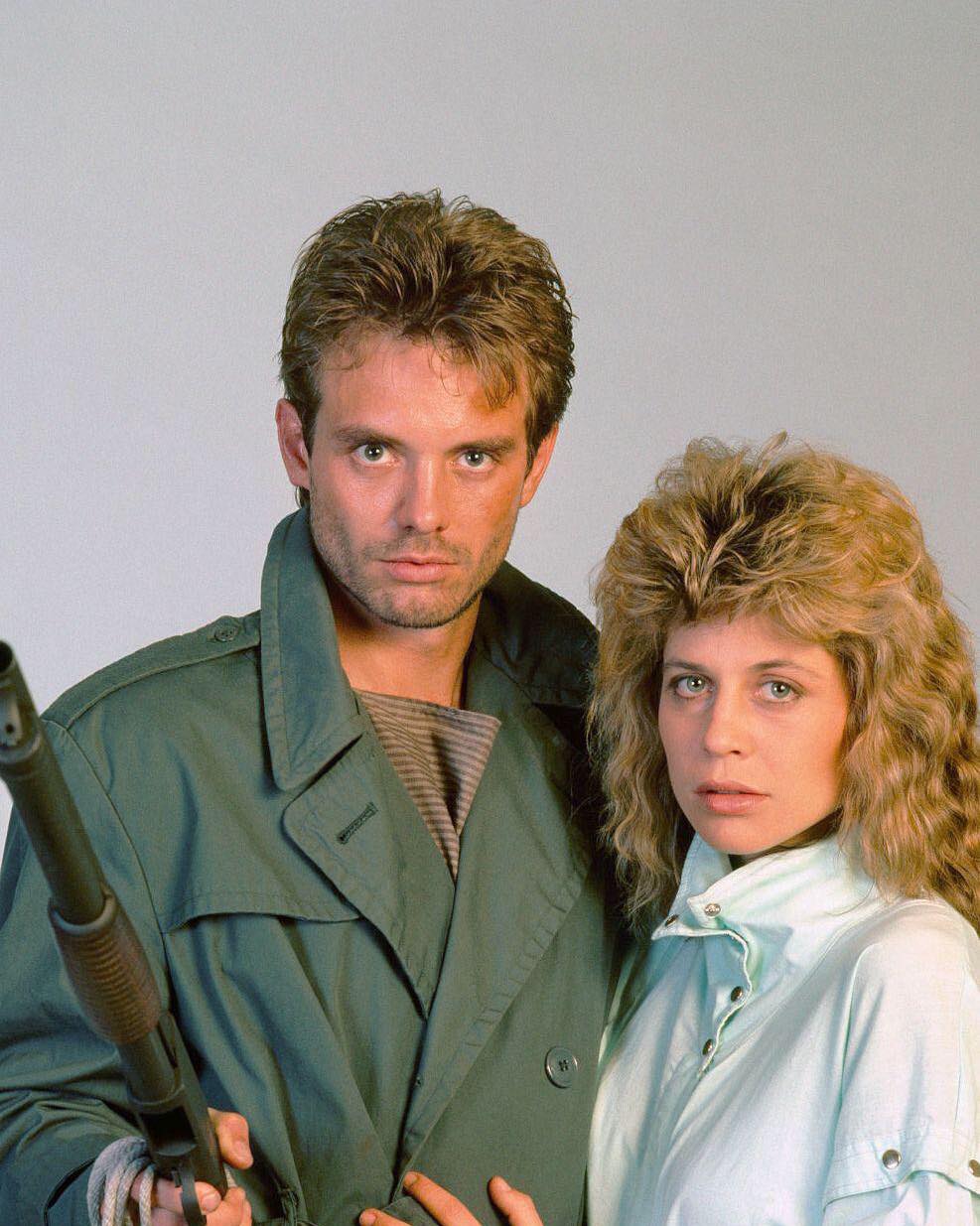 Linda Hamilton 1984 THE TERMINATOR 1984 Kyle Reese (Michael Biehn)