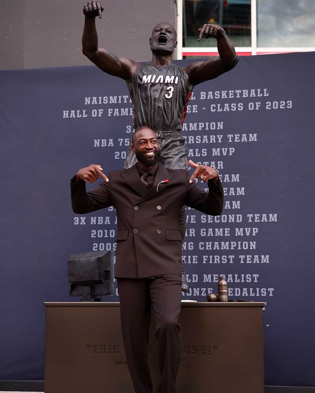 Dwyane Wade Mansion Outside