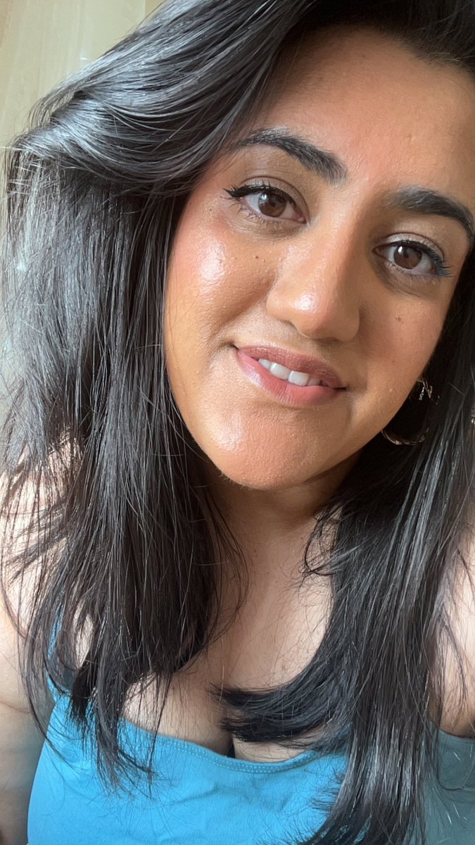 「art vs artist 」|Abeeha Tariq のイラスト