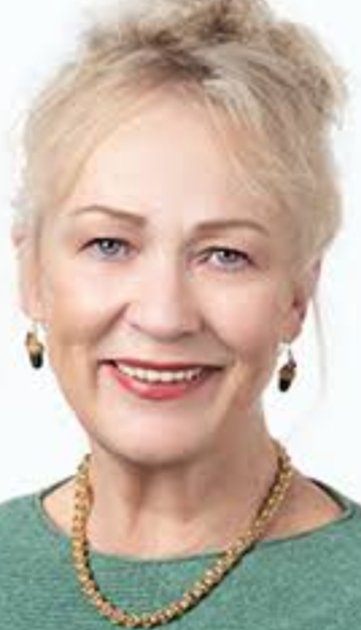 Joanne Bourke's Instagram, Twitter & Facebook on IDCrawl