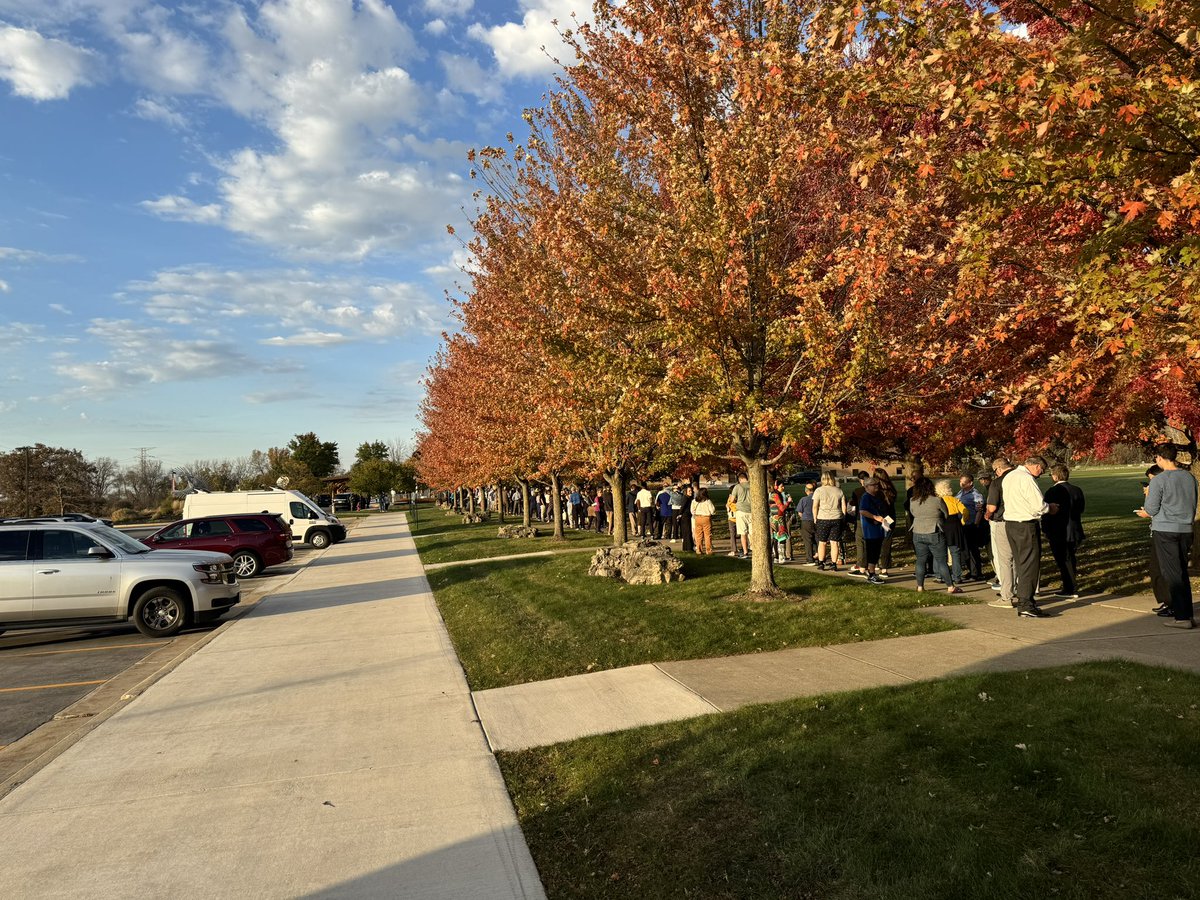 Long line to see VP Harris and Liz Cheney's third and last event of the ...