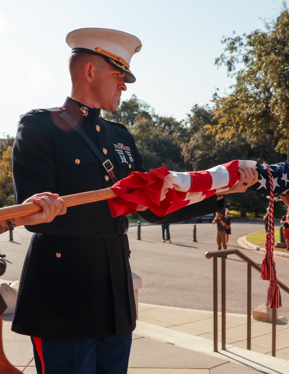 Marines with 8th Marine Corps District conduct the opening ceremony for ...