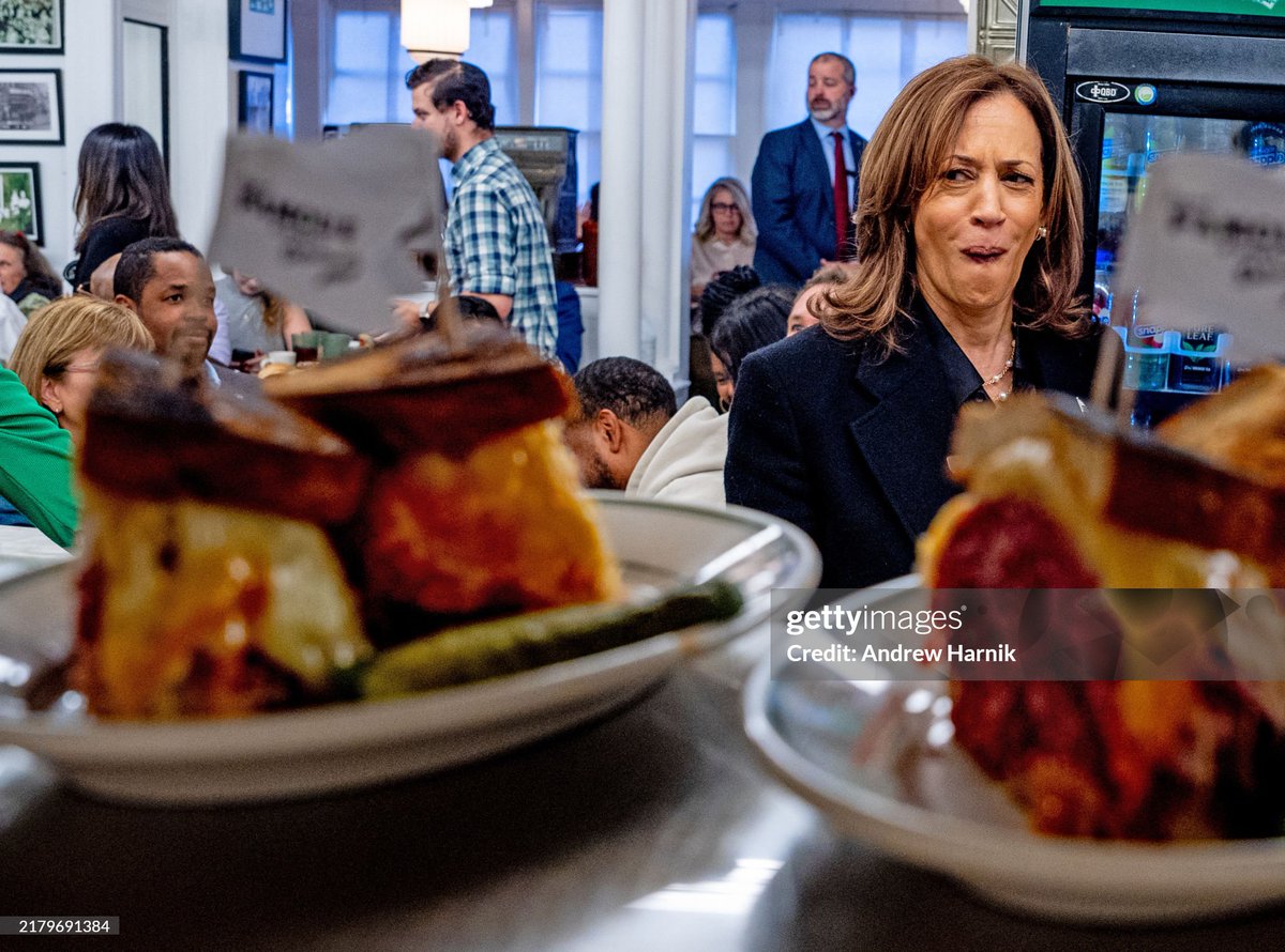 VP Harris visited Famous 4th Street Delicatessen in Philadelphia (watch ...