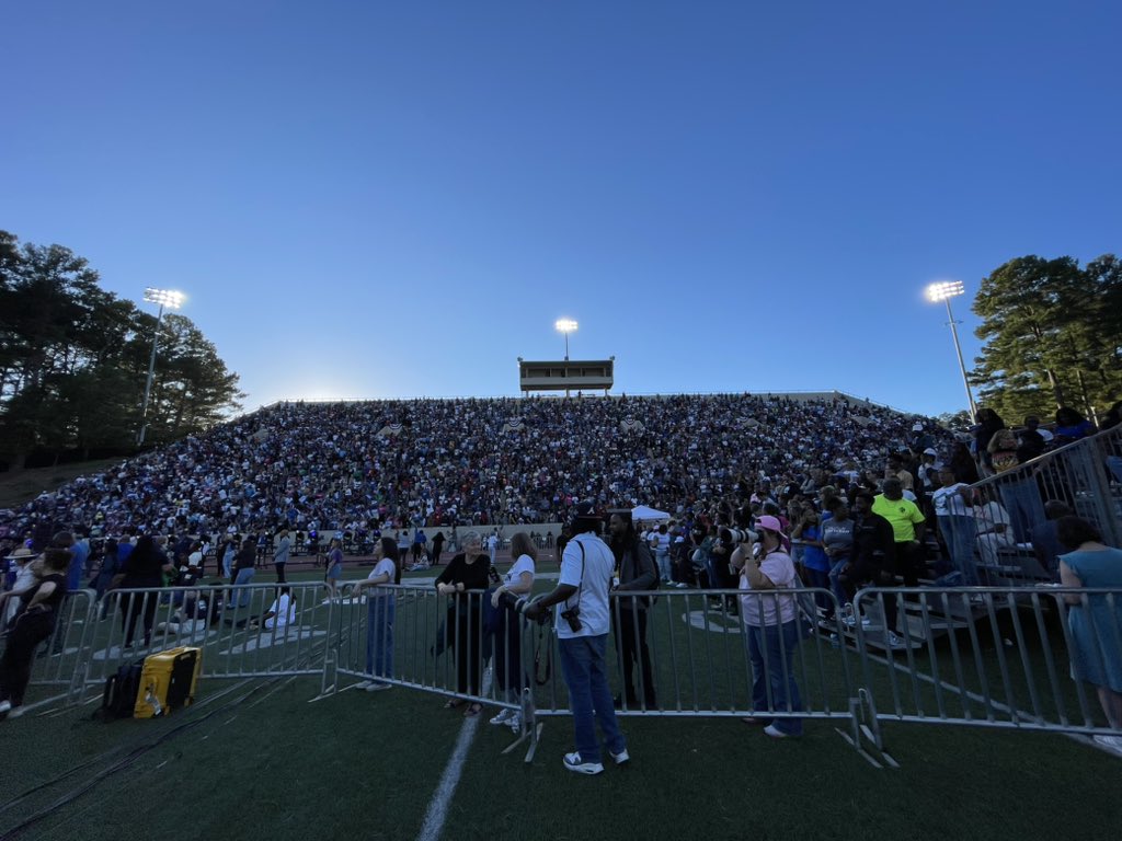 Line to get into the Harris/Obama/Bruce rally stretched all the way ...