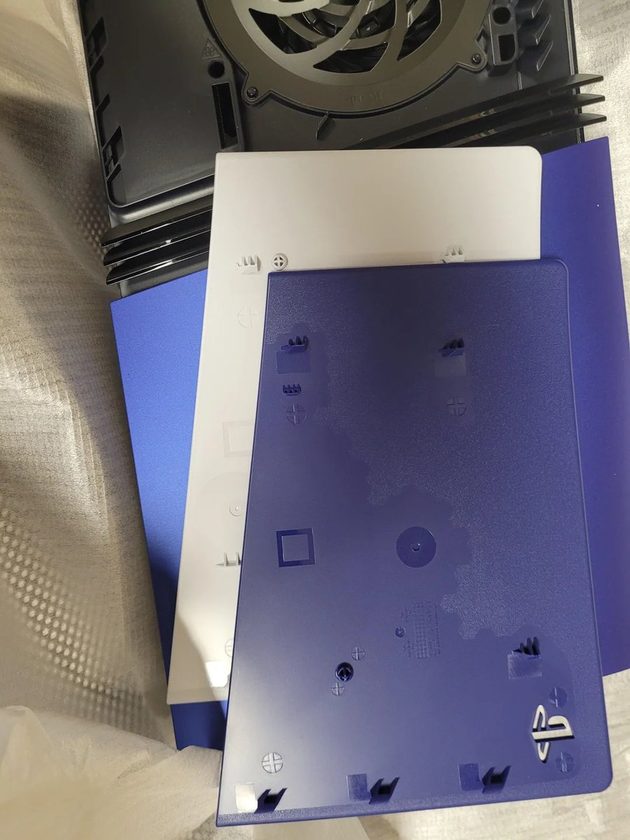 [閒聊] reddit: PS5 Pro無法使用Slim版本的外殼 - 看板C_Chat - PTT網頁版