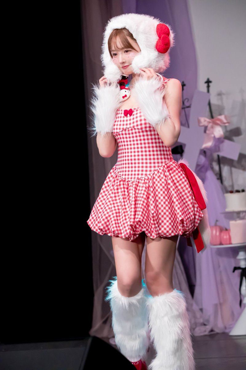 三上悠亜(@yua_mikami ):はっぴーはろうぃん👻 ️🎀