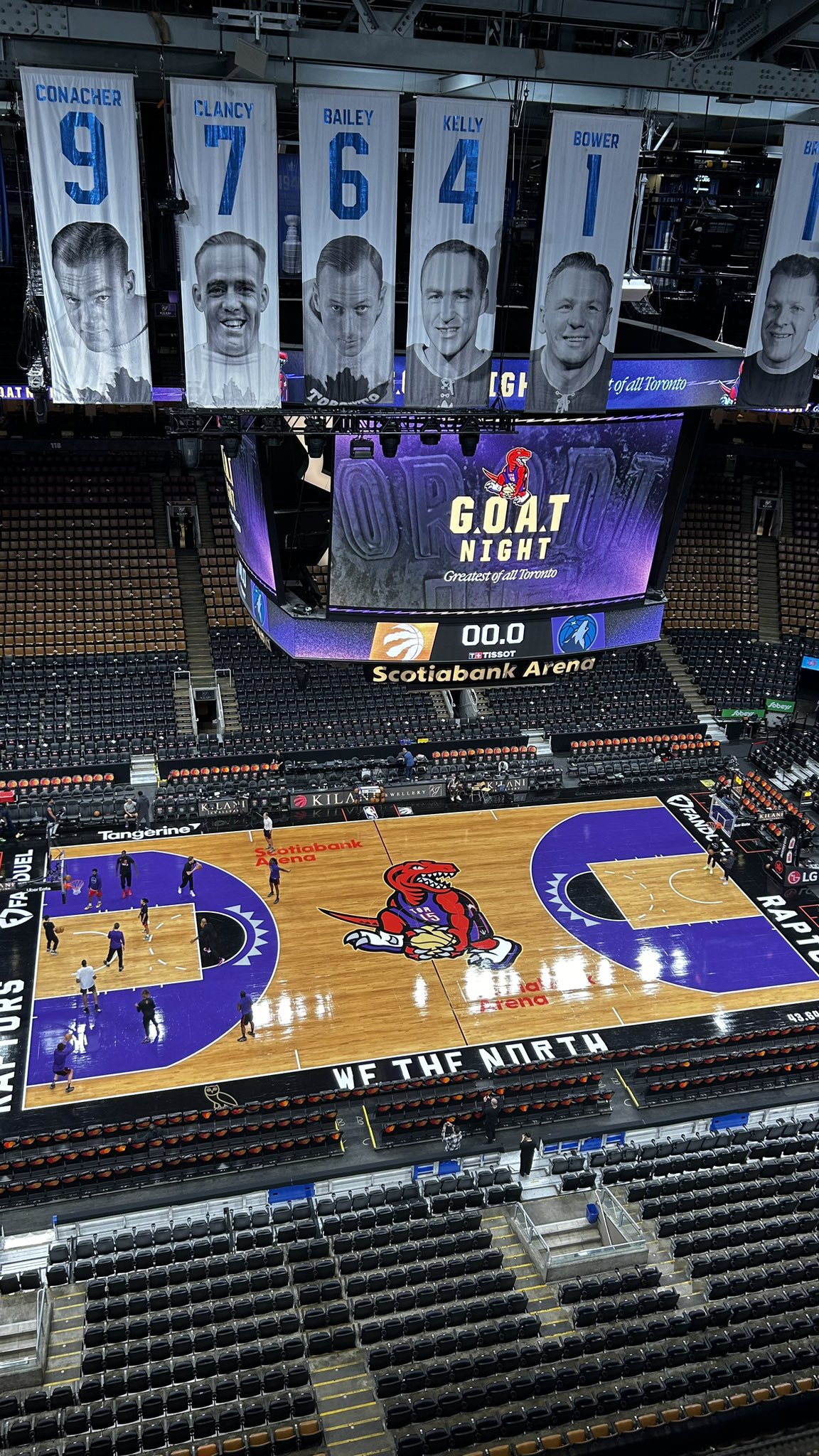 Toronto Raptors Court The Bay Hits The Court With The Toronto Raptors