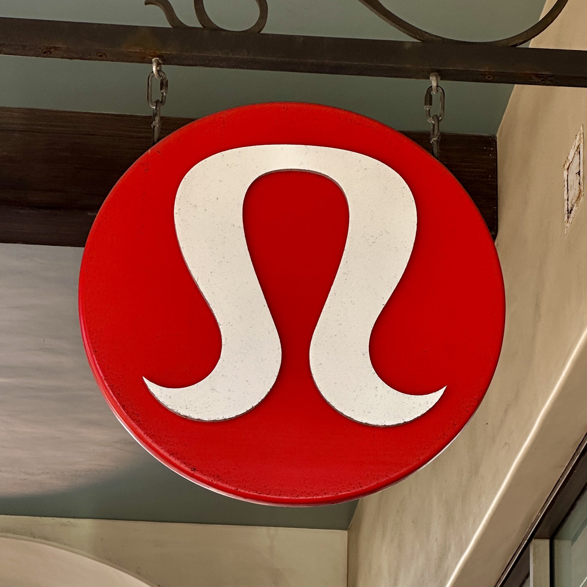 Lululemon Logo