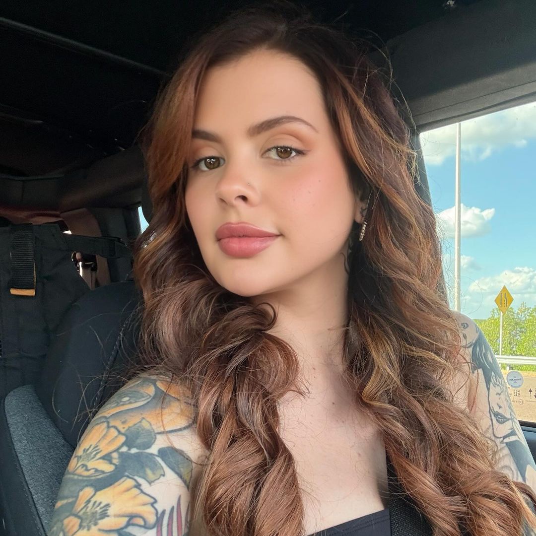 Mary Lara's Instagram, Twitter & Facebook on IDCrawl