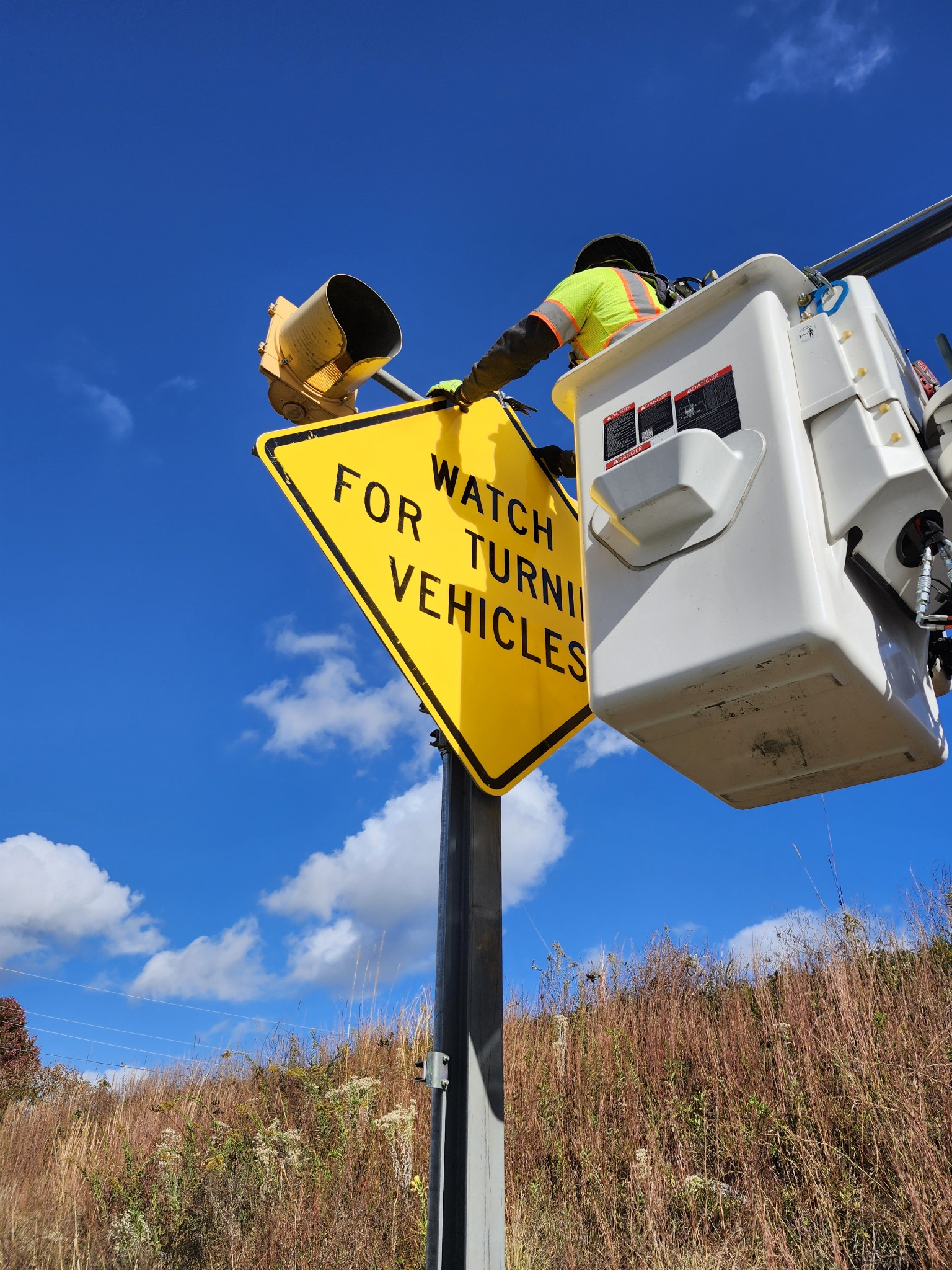 Jeb Stuart Crew Dave's Long Box: SHOWCASE PRESENTS THE HAUNTED TANK