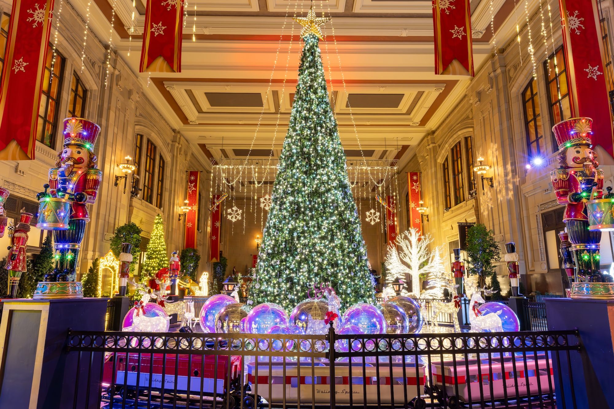 Kansas City Union Station Christmas Lights Wallpaper