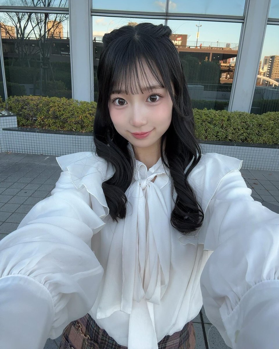 【画像46枚】＜神ビジュ＞JKラウンドガールの百田汐里さん、可愛すぎて無敵www : 気になる芸能まとめ