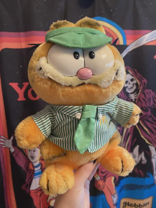 Garfield zodiac statues - Horoscopeaz.com