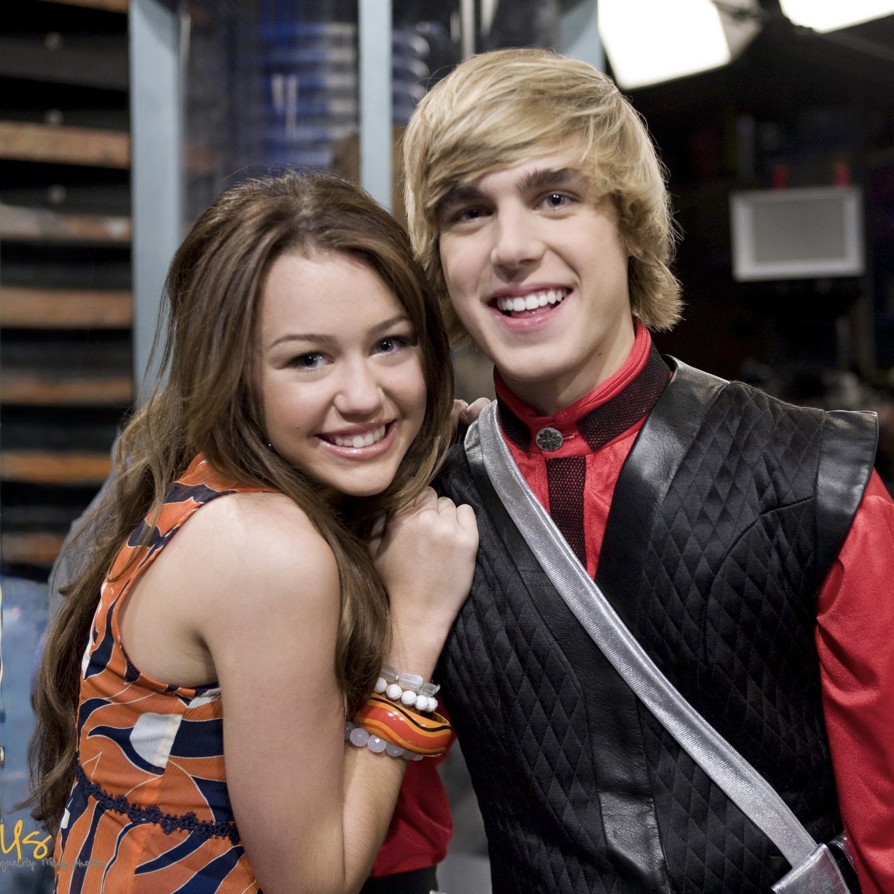 Cody Linley E Miley Cyrus Si Frequentano