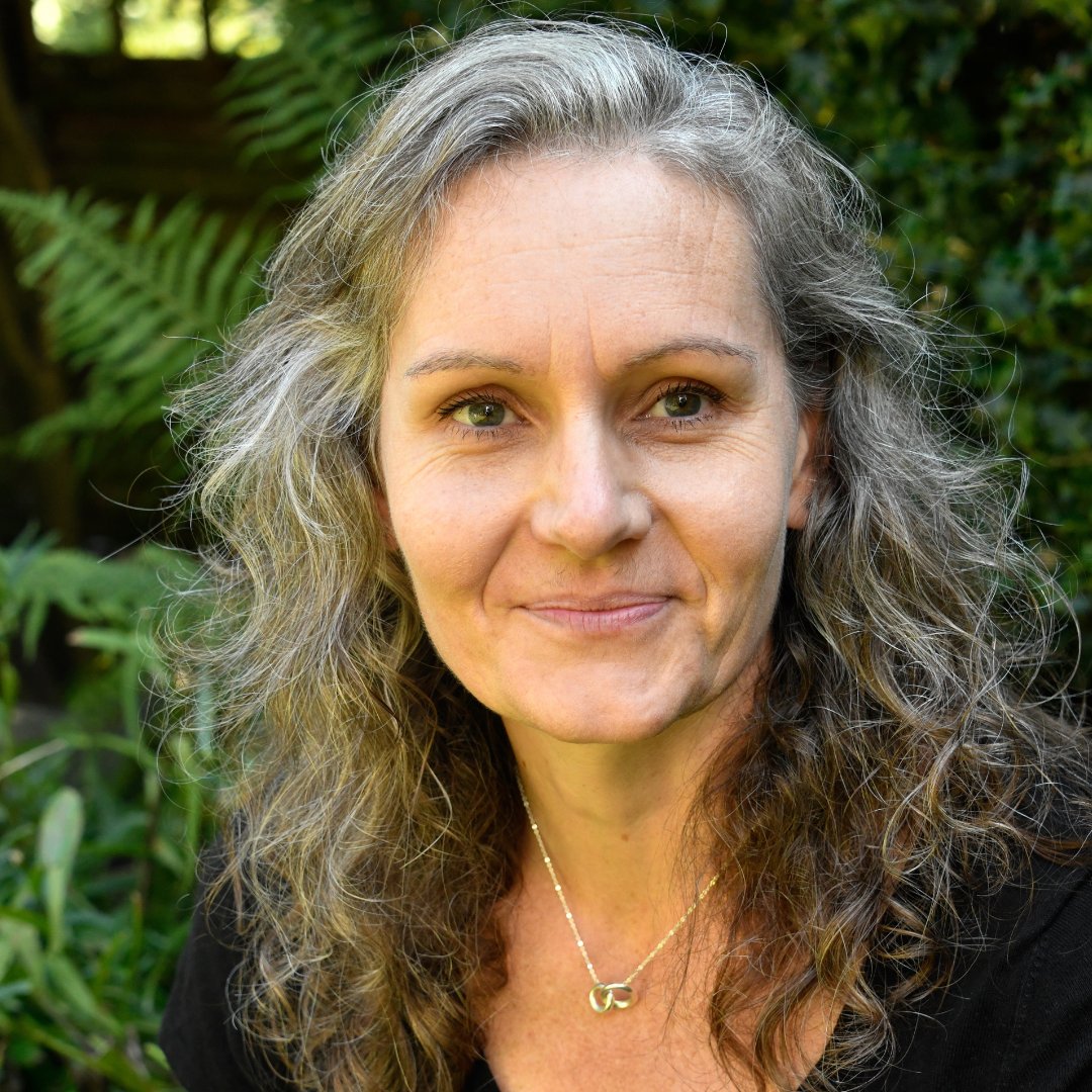 Rachel Hooper's Instagram, Twitter & Facebook on IDCrawl