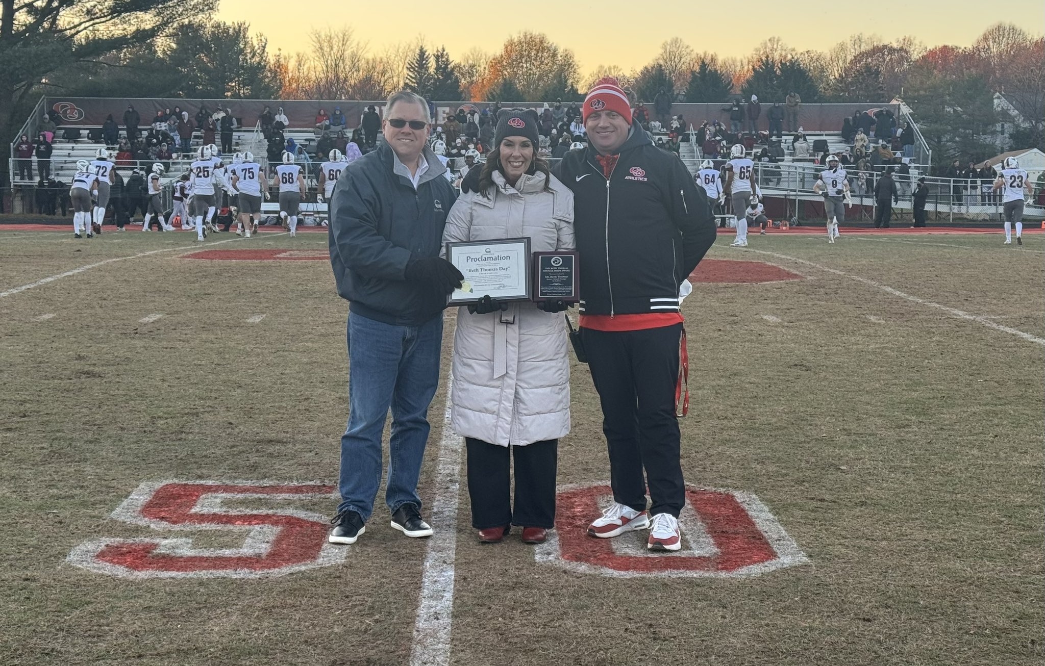 Beth Thomas 2024 Meet Beth Thomas – CanvasRebel Magazine