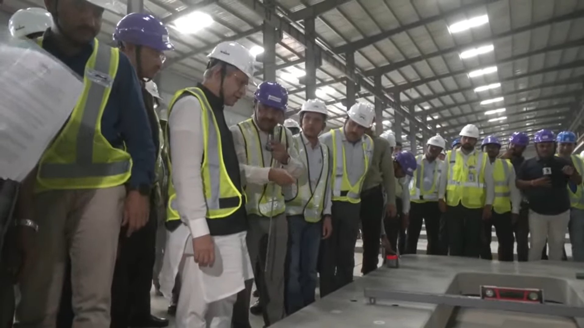 Railway Minister visits track slab making facility at Kim, Surat for ...