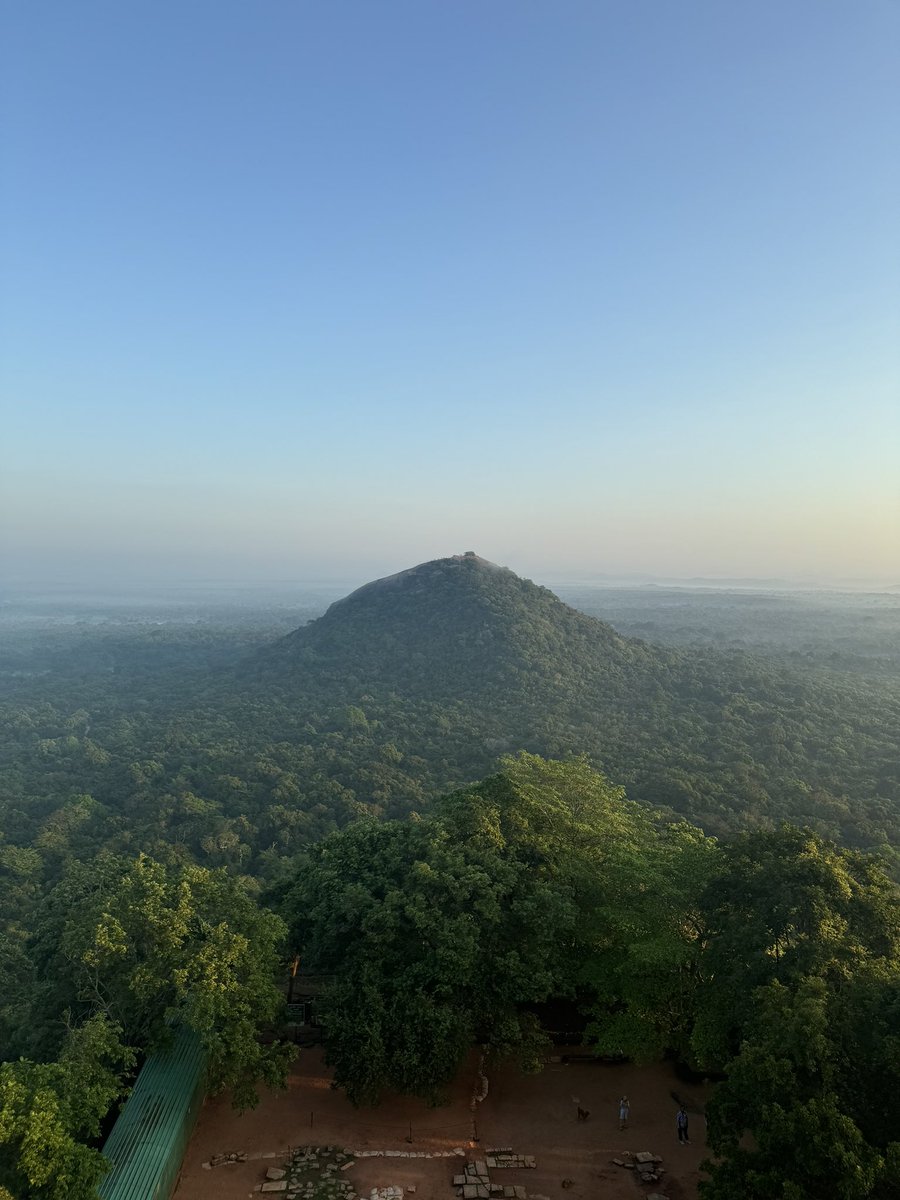 Sri Lanka is a good travel destination in budget ️ I visited Sigiriya ...