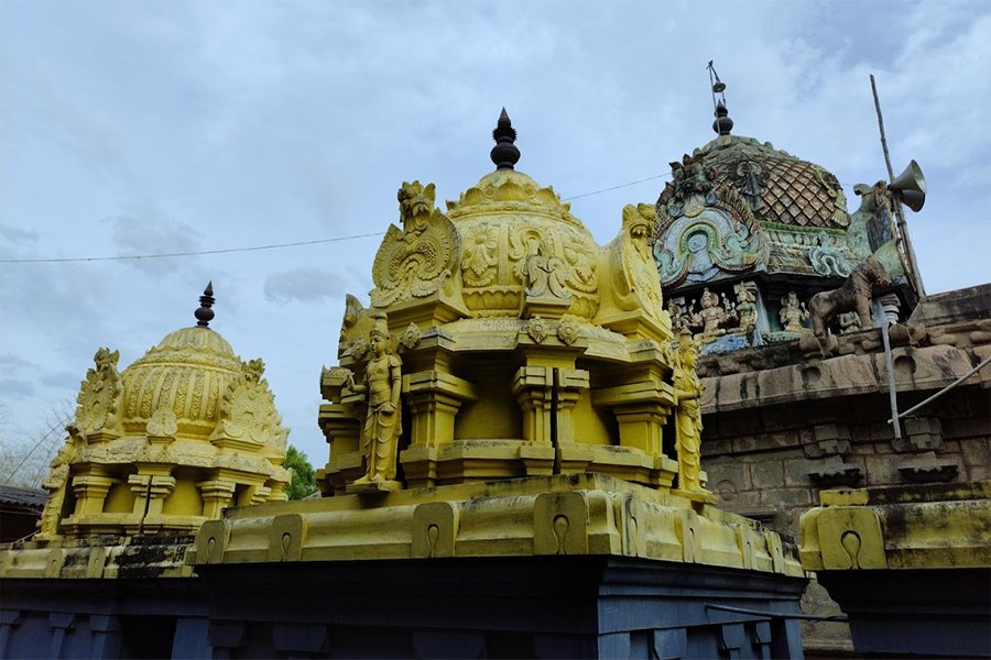 12 incredible Sun Temples in India... Read the full Thread 🧵 "Here, the ...