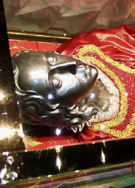 The incredible story of the relics of Saint Lucy One of the Catholic ...