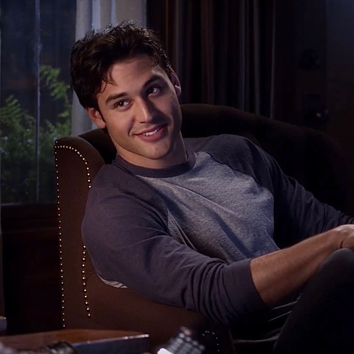 Ryan Guzman Pretty Little Liars PRETTY LITTLE LIARS, Ryan Guzman, A