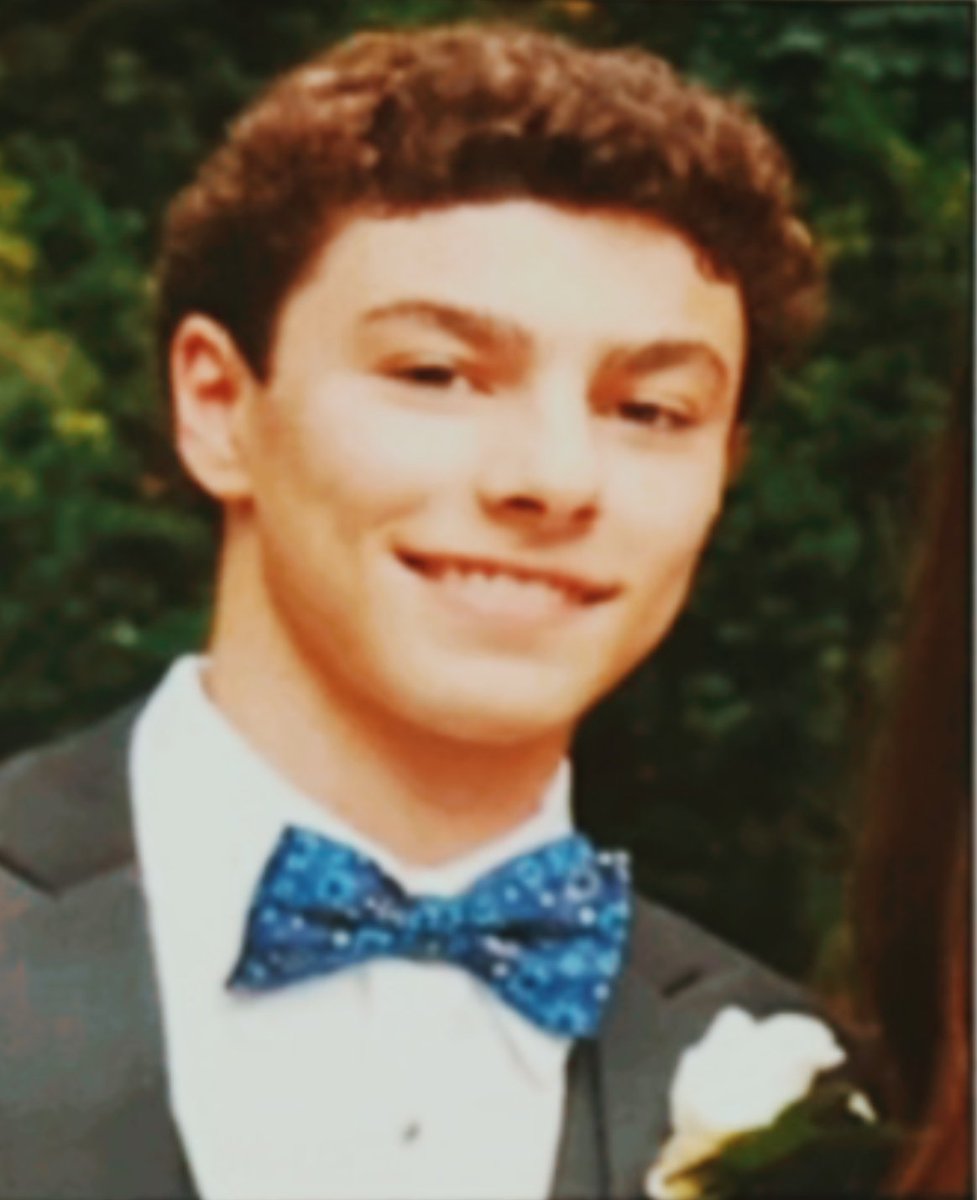 Luigi Mangione’s high school yearbook paints a stark contrast to his ...