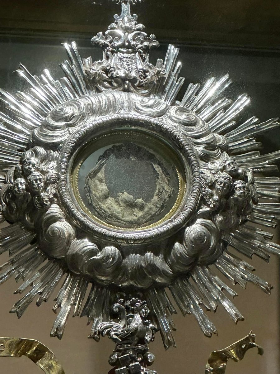 WHEN SCIENCE CONFIRMS THE REAL PRESENCE🇻🇦🕊️ Dr. Ricardo Castañon Gomez ...