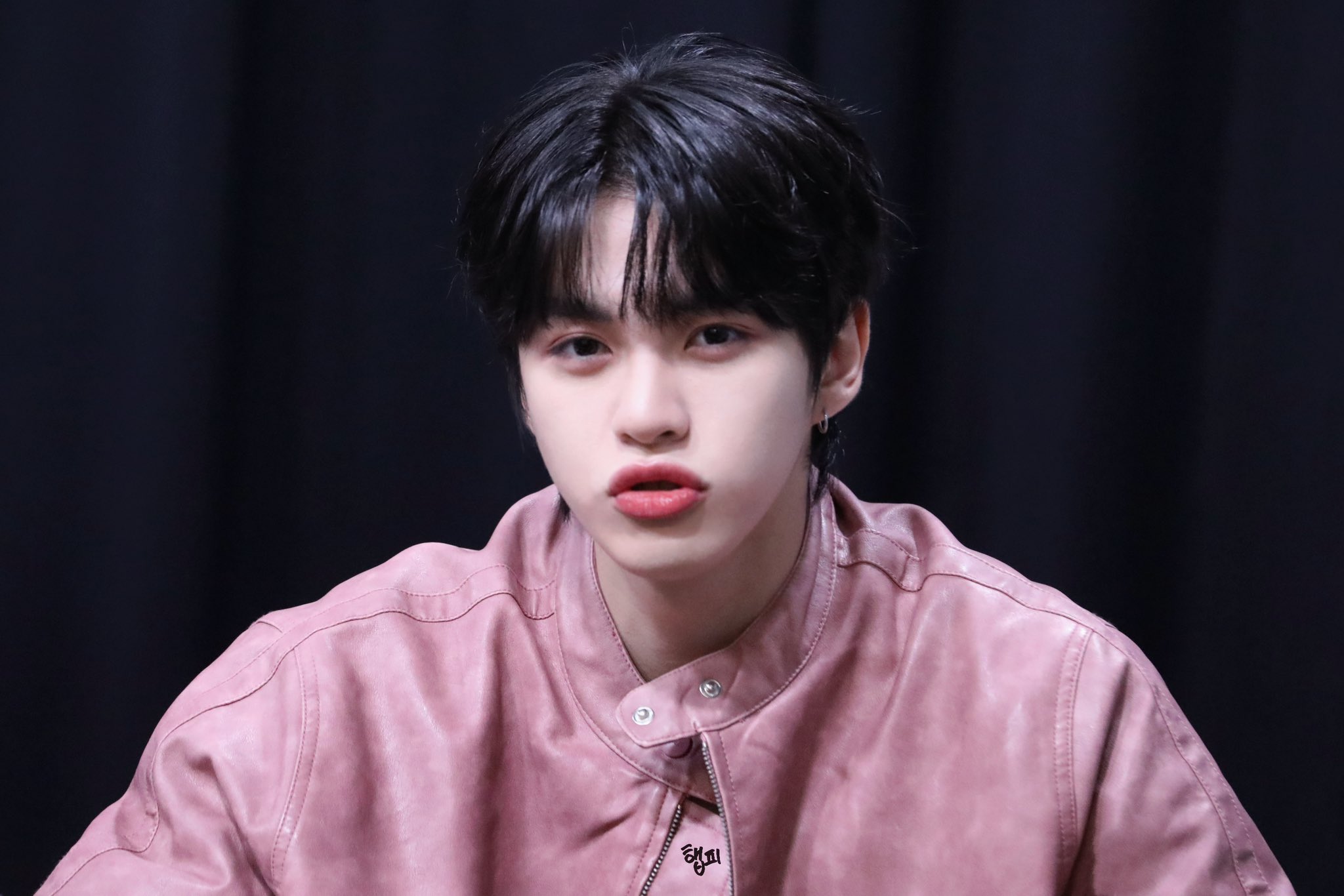 [잡담] 미모 감탄하려고 들어왔는데 - 인스티즈(instiz) EPEX 카테고리