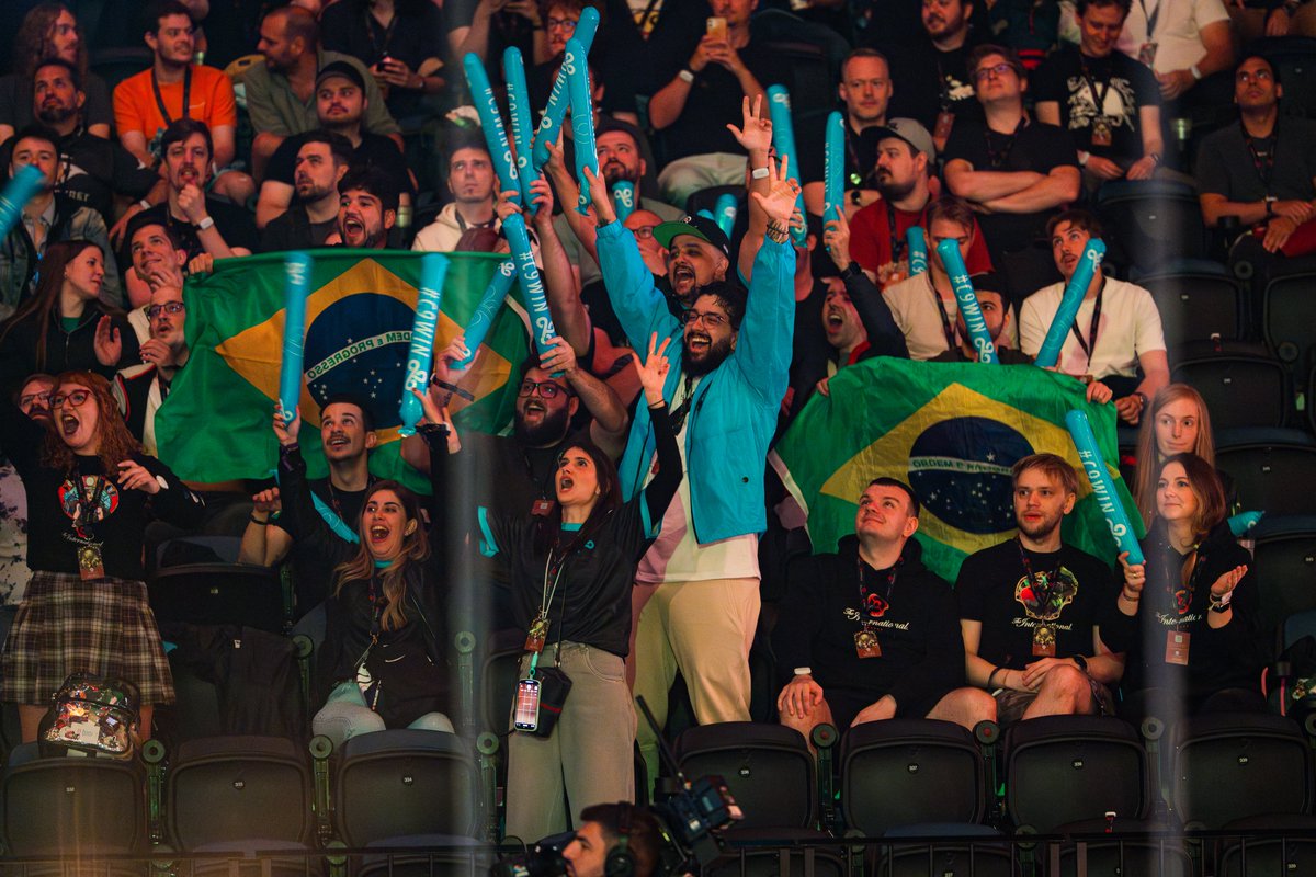 We're so happy that @DOTA2 has been crowned Best Esports Game at # ...