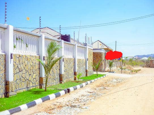 Ngoja nikusanue kabla mwaka haujaisha. Kama unadhani ukijiajiri utakuwa ...