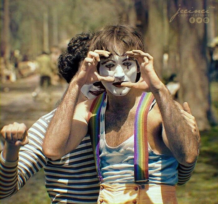 Feeling down? This thread of Robin Williams will put a smile on your ...