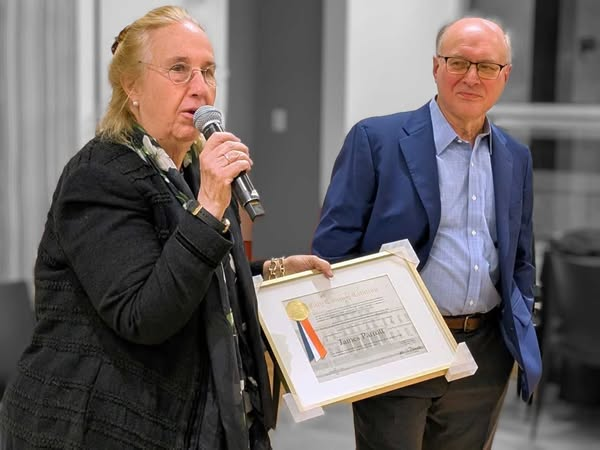 James Parrott Fiscal Policy Institute A Foot On The Ground, And Steps