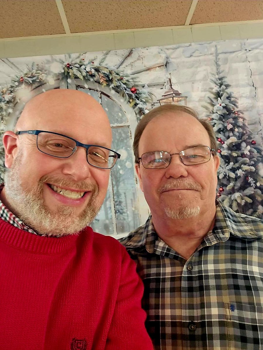 Kerry Simpson's Instagram, Twitter & Facebook on IDCrawl