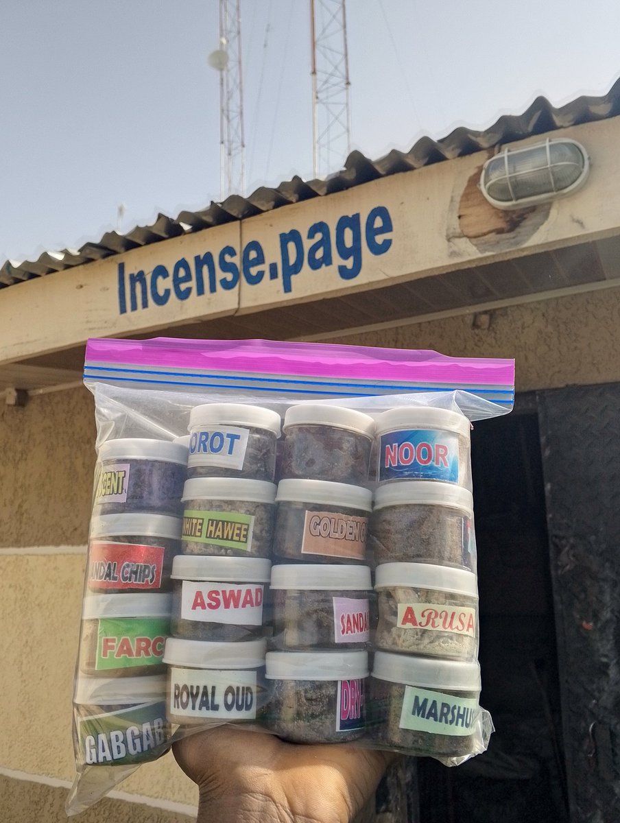 SAMPLE SIZE OF 28pcs: - farce - sandal chips - hawee - white hawee ...