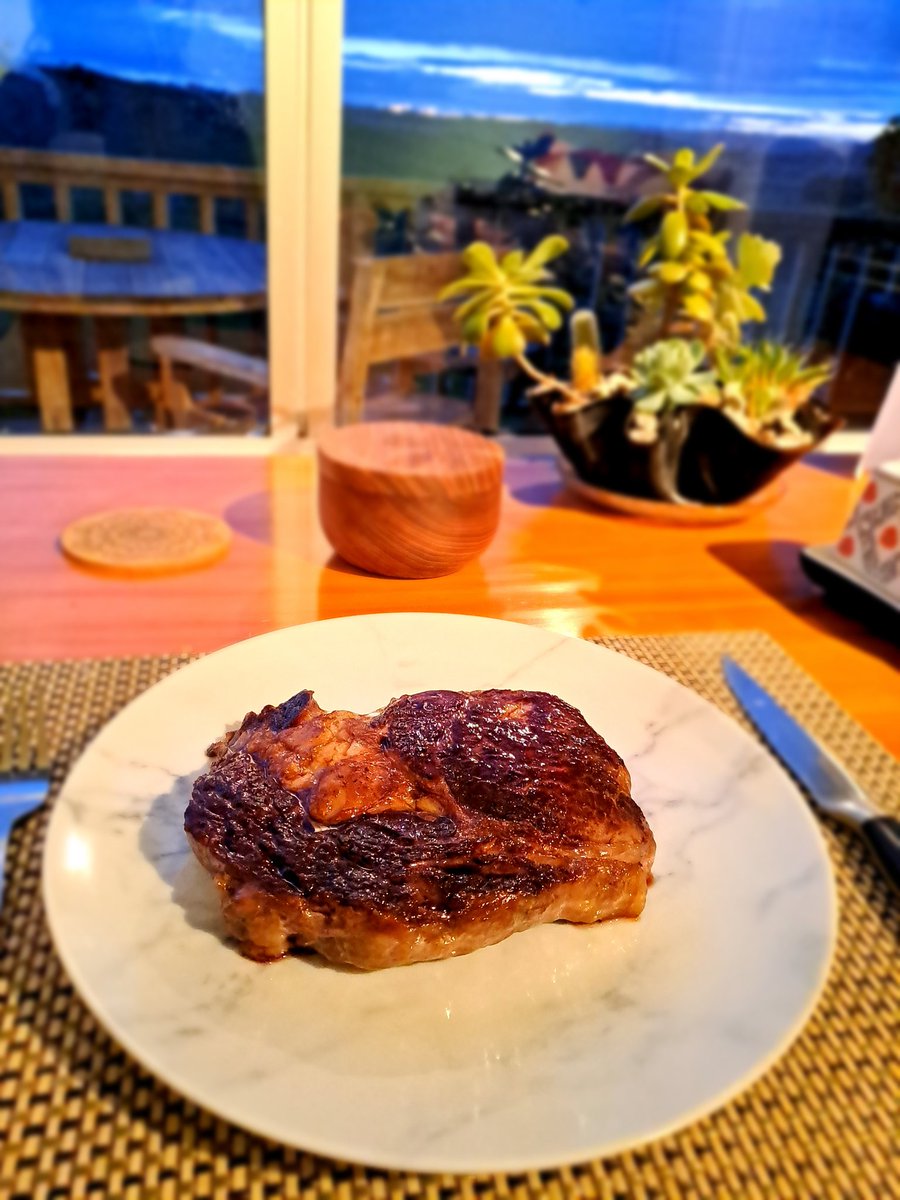 Tira Cole's Threads – Thread Reader App