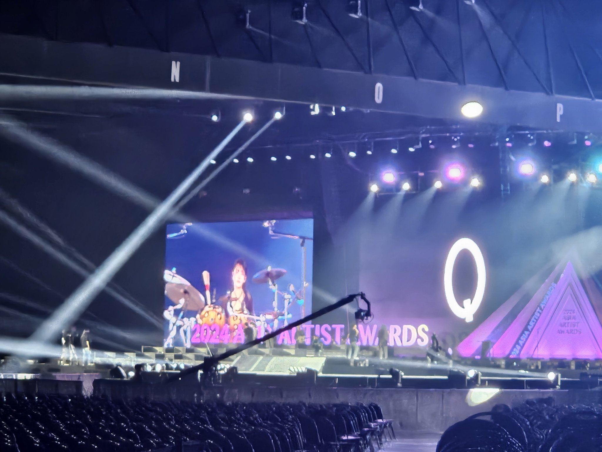 [BAWIGE] QWER討論區(9) - 晴天3個音放一位 年度3個Best Band嘅含金量 | LIHKG 討論區