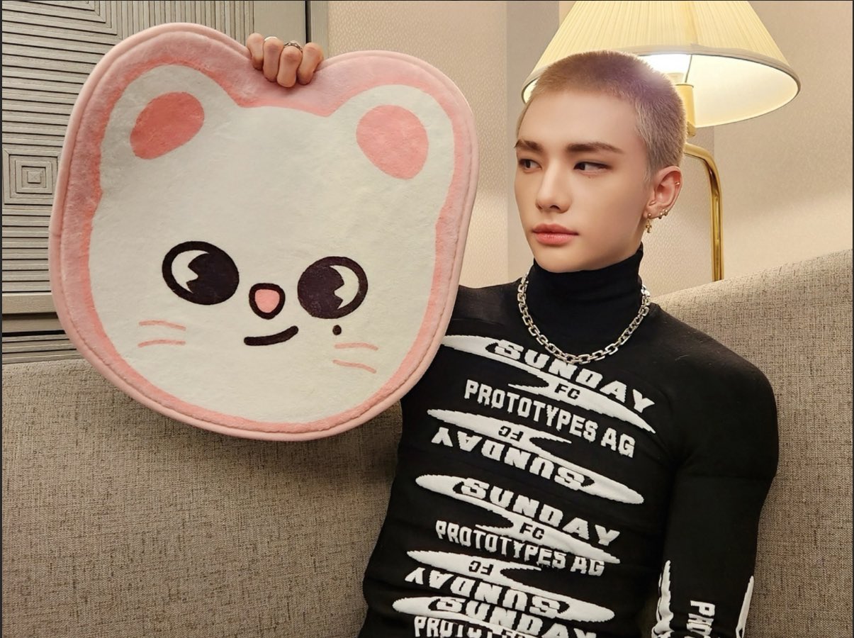 APPRECIATION - The Lore and Story of Stray Kids' Kiwi (Hyunjin's Buzzcut Appreciation) | Hallyu+