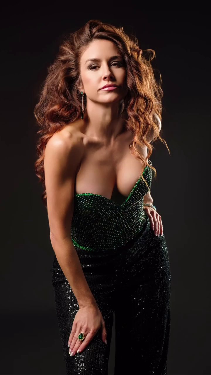 Erin Karpluk CBC.ca Program Guide Personalities