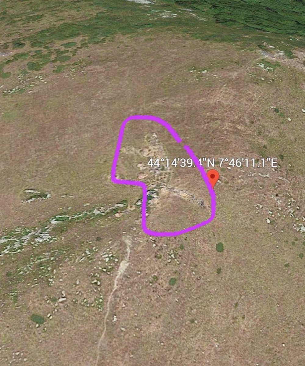 أحد يعرف قصة دمية الارنب العملاقة هذه؟ - المسلسل من TAKTO @Ne_zaha - رتبها