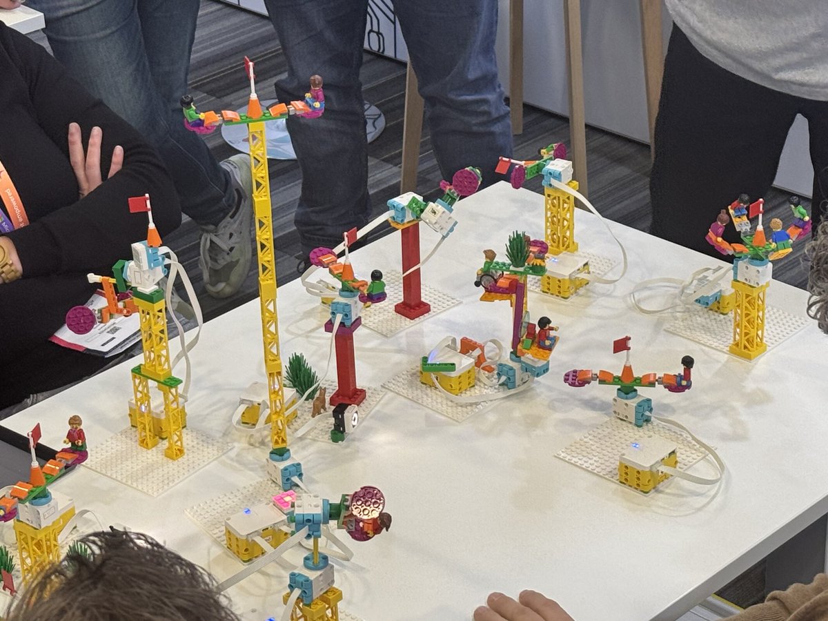 Raising Robots – RAISING ROBOTS – AUTHORISED LEGO® EDUCATION PARTNER