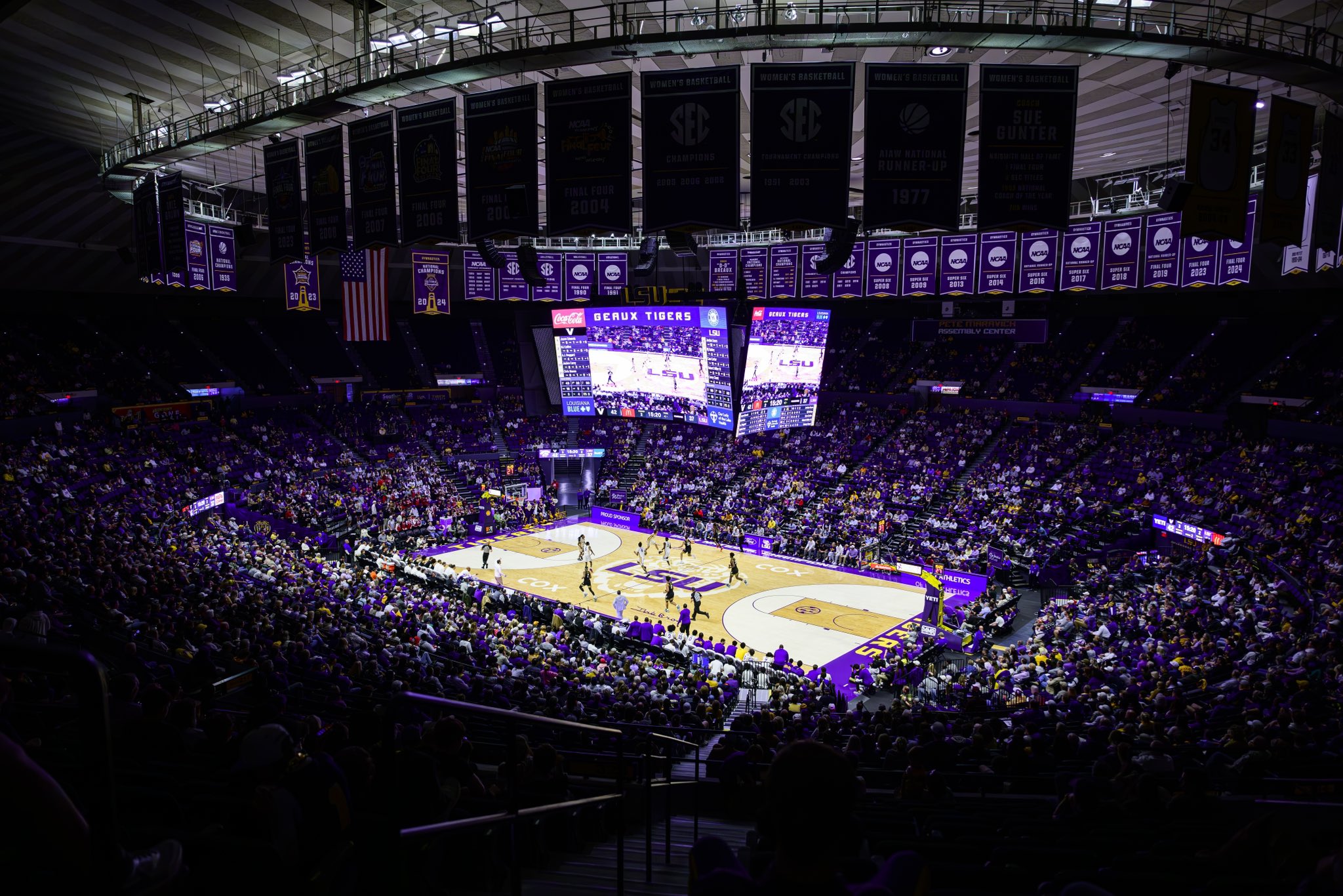 Lsu Basketball Court LSU South Carolina Scuffle Recap In NCAA