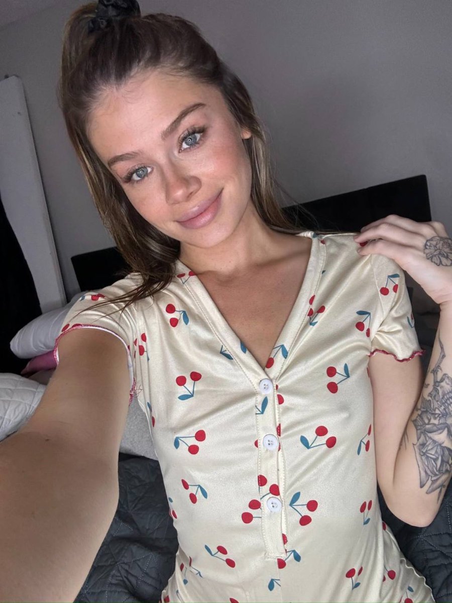 ryan nadeau (@lordclades22) on Xstalk: Yes love / Xstalk