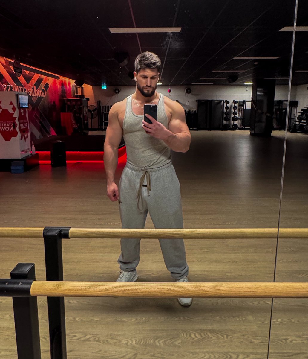 Kyle @HynickKyle profile | Muskviewer